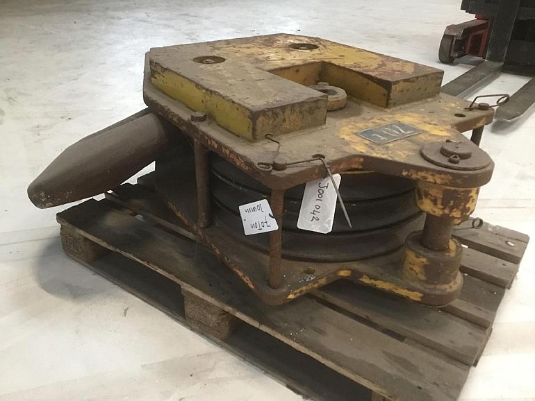 Hooks | Hookblock 30mm 3 sheave 70t | UCM Holland