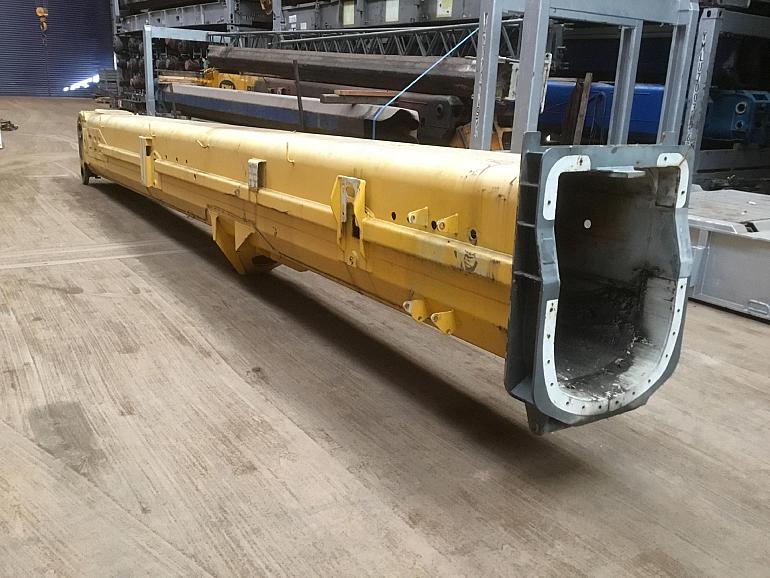 Telescopic boom sections | Grove GMK 3055 base section | UCM Holland