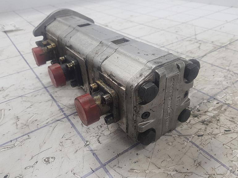 Hydraulic pumps | Sundstrand 3 way gear pump | UCM Holland