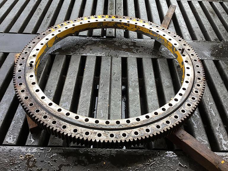 Turntables | Demag AC 50 slew ring | UCM Holland