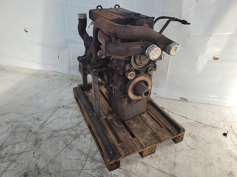 Engines | Mercedes OM 904 LA | UCM Holland