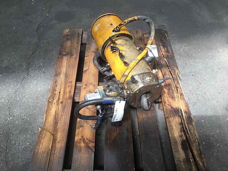 Swivels | PPM 380 ATT hydraulic and electric swivel | UCM Holland