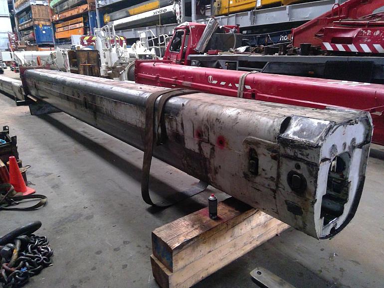 Telescopic boom sections | Grove GMK 3055 telescopic section 1 | UCM ...