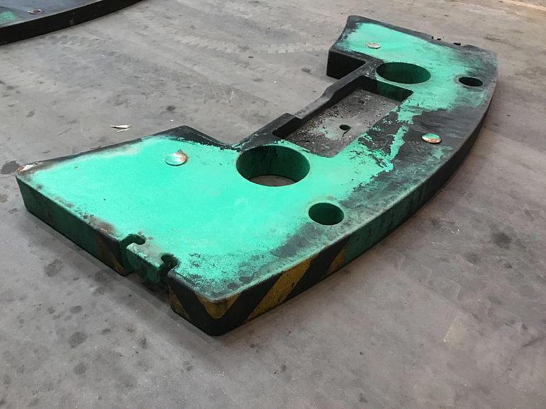 Counterweights | Faun ATF 60-3 counterweight 2.T | UCM Holland