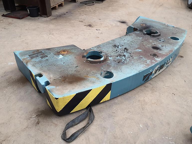 Counterweights | Faun ATF 60-3 counterweight 3.1 ton | UCM Holland