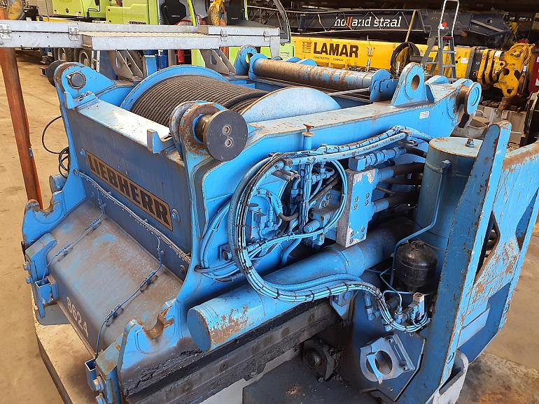 Winches | Liebherr 1400-7.1 counterweight frame incl. winch 2 | UCM Holland