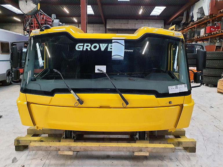 Cabins | Grove GMK 6400 Driver Cab | UCM Holland