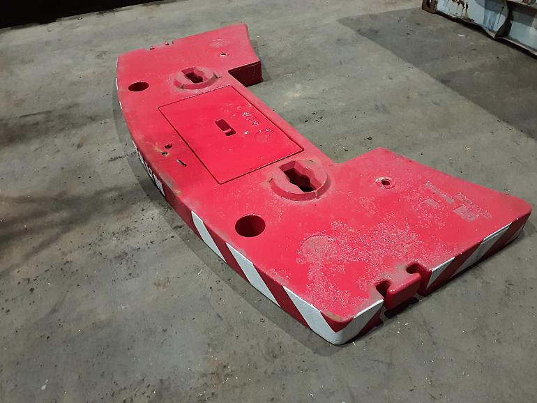 Counterweights | FAUN HK60 counterweight 2 ton | UCM Holland