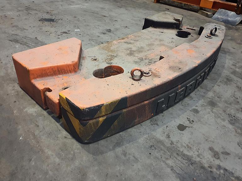 Counterweights | Liebherr LTM 1080-1 counterweight 0.8 ton | UCM Holland