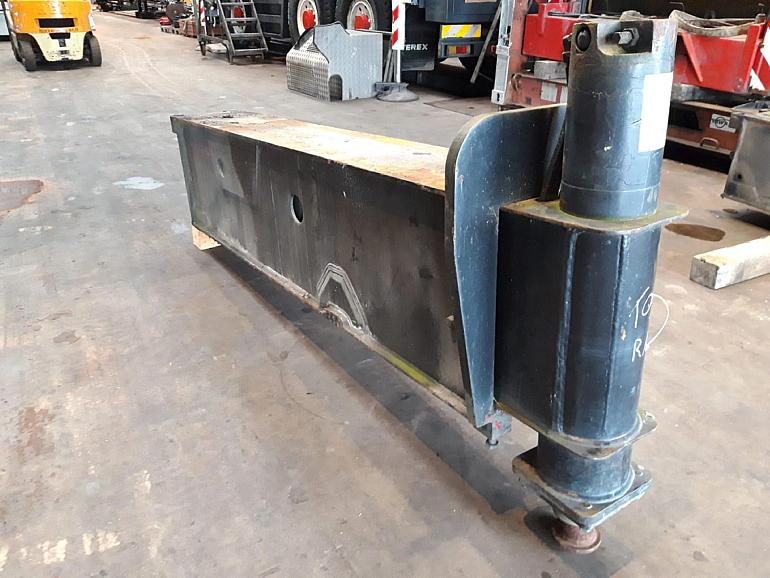 Outrigger beams | Krupp KMK 5100 sliding beam front | UCM Holland