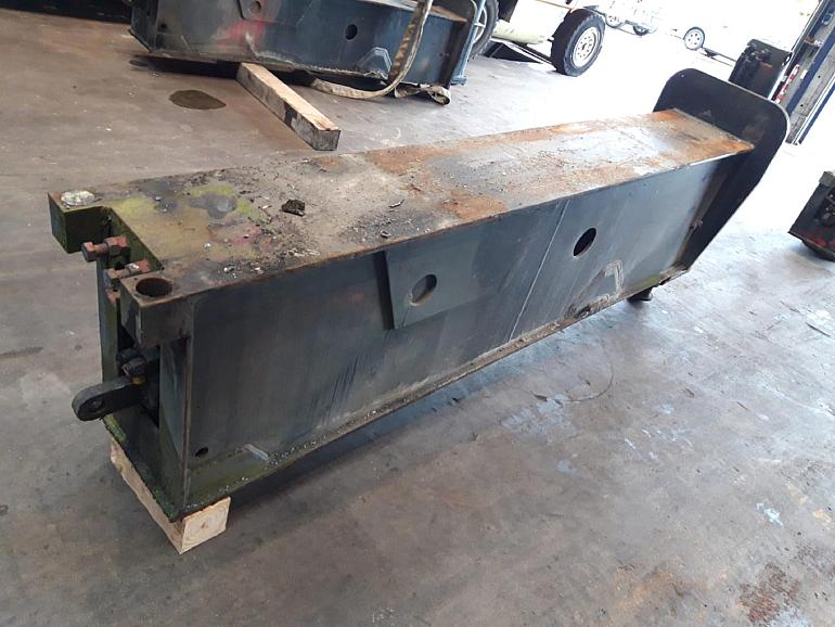Outrigger beams | Krupp KMK 5100 sliding beam front | UCM Holland
