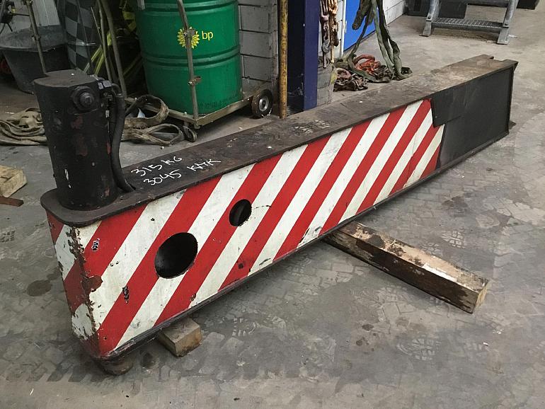 Outrigger beams | Krupp KMK 3045 outrigger beam complete | UCM Holland