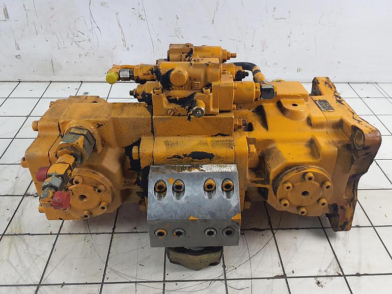 Hydraulic pumps | Liebherr LTM 1300 two-stage pump | UCM Holland