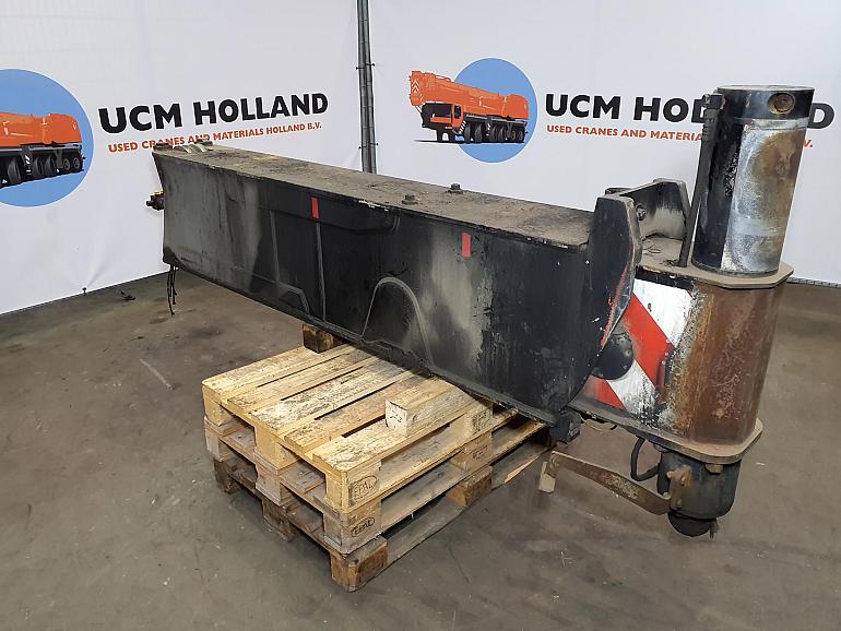 Outrigger beams | Liebherr LTM 1200/1 outrigger front | UCM Holland