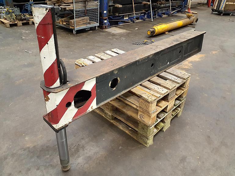Outrigger beams | Liebherr LTM 1025 outrigger beam | UCM Holland