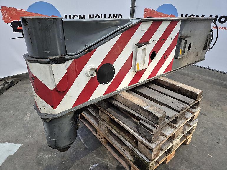 Outrigger beams | Liebherr LTM 1250-6.1 first outriggerbeam rear with ...