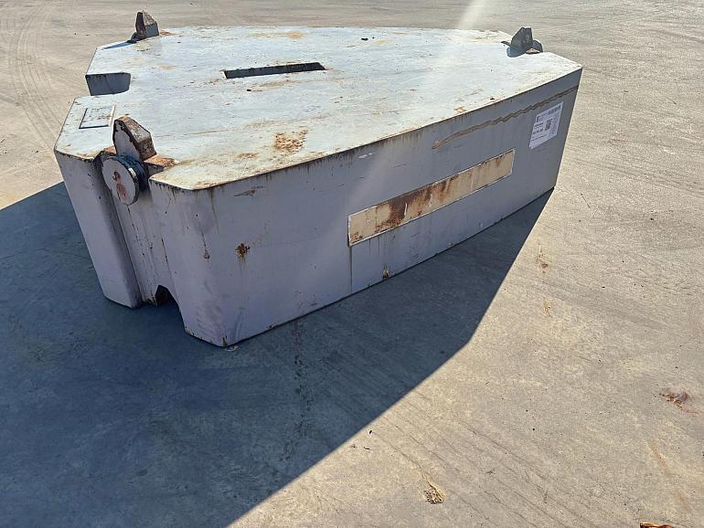 Counterweights | Liebherr LTM /LR counterweight 10T | UCM Holland